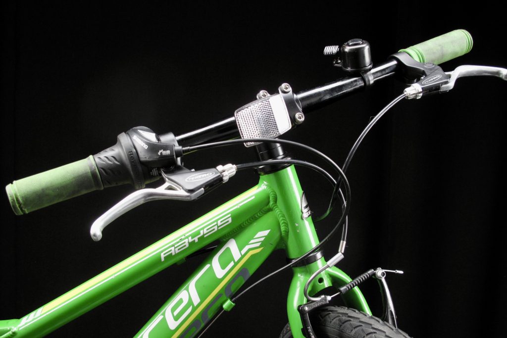 Carrera Abyss Kids Bike 10.5" Frame - XO Bikes