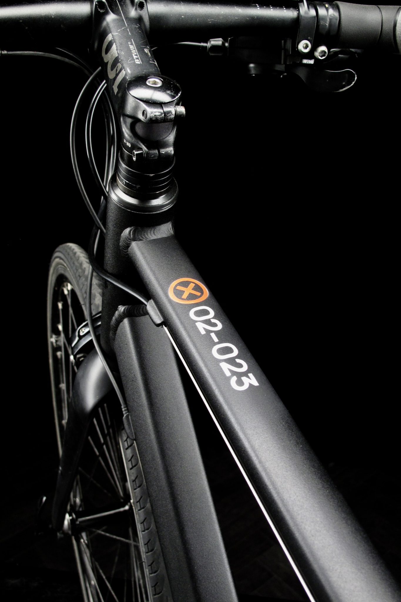 XO2-023 BTwin Triban 520 Eco Sport Hybrid Bike 51cm Frame - XO Bikes