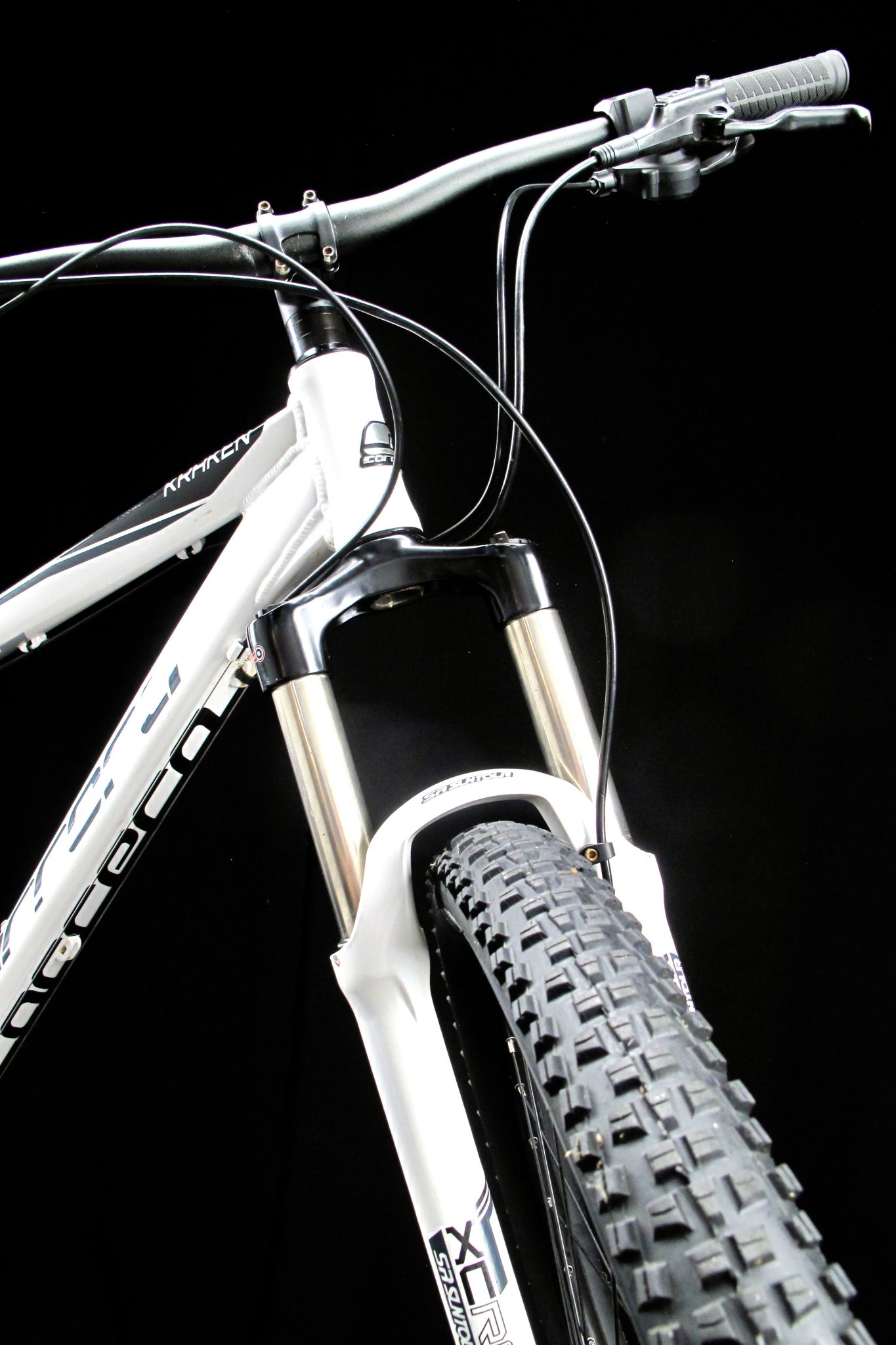 Carrera kraken Mountain Bike 18" Frame - XO Bikes