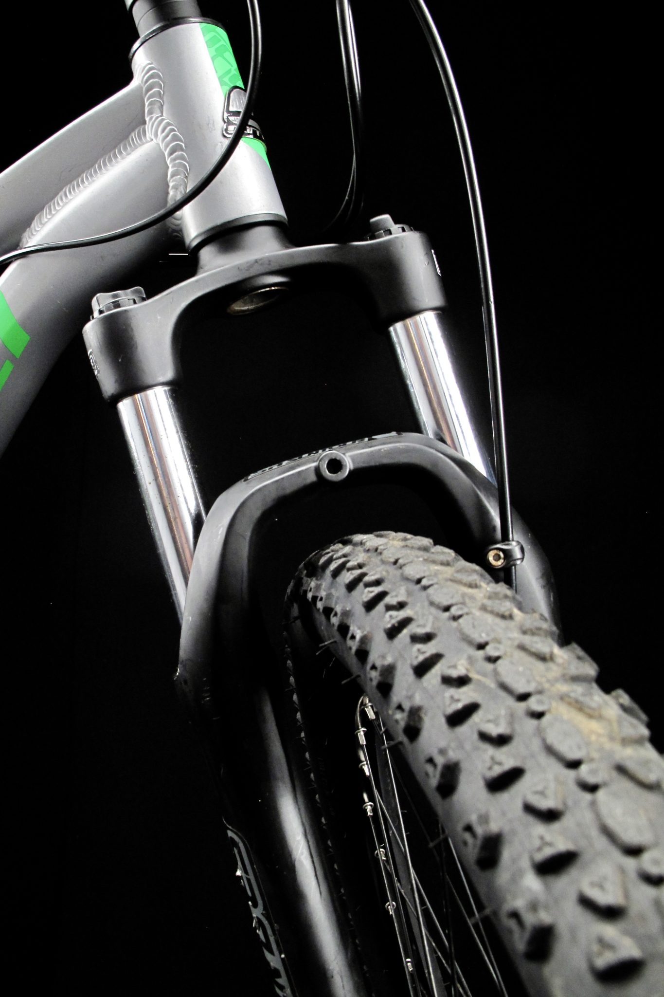 Carrera Hustle Mountain Bike 16" Frame - XO Bikes